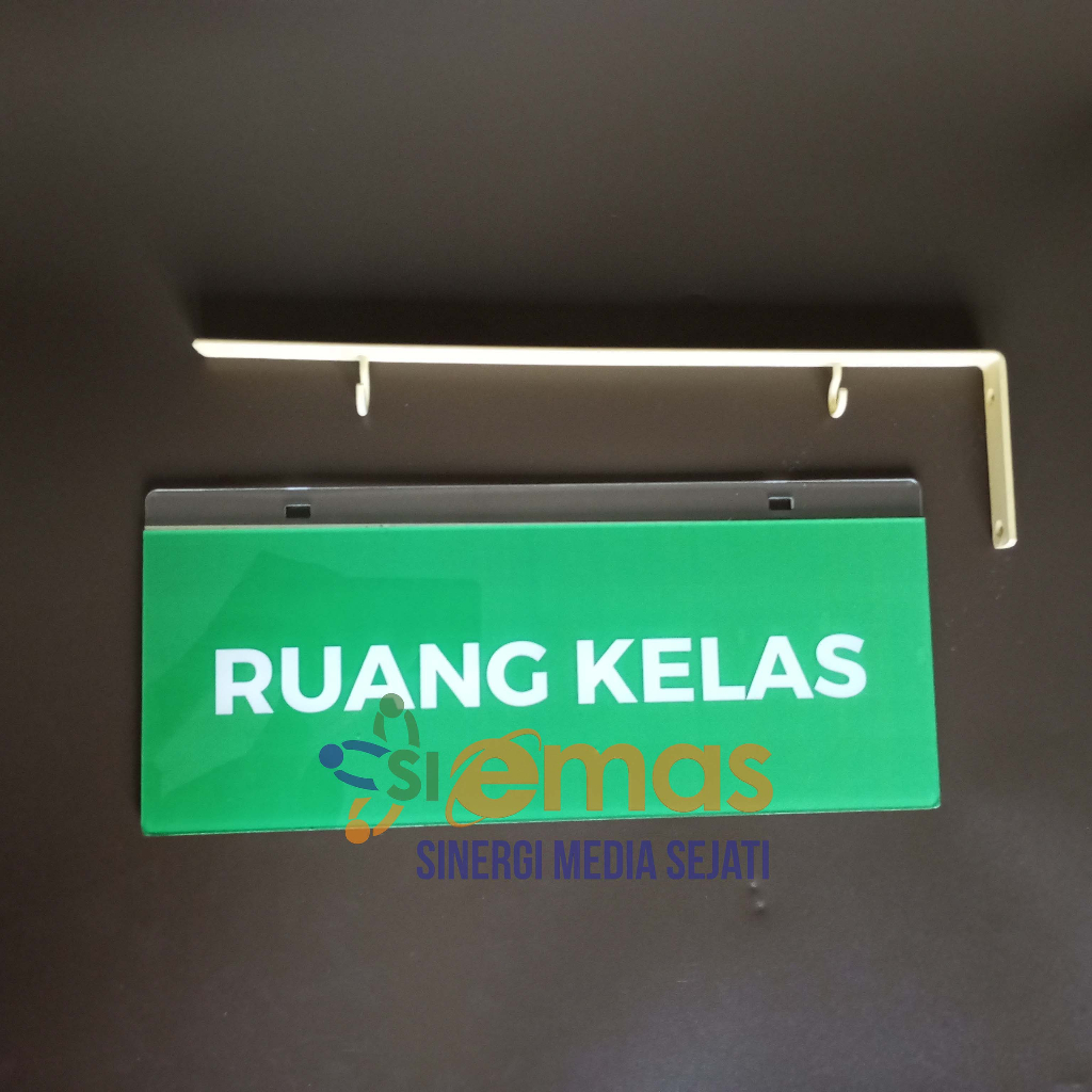 Jual Papan Akrilik Tanda Ruang Kelas | Akrilik Gantung Ruang Kelas ...