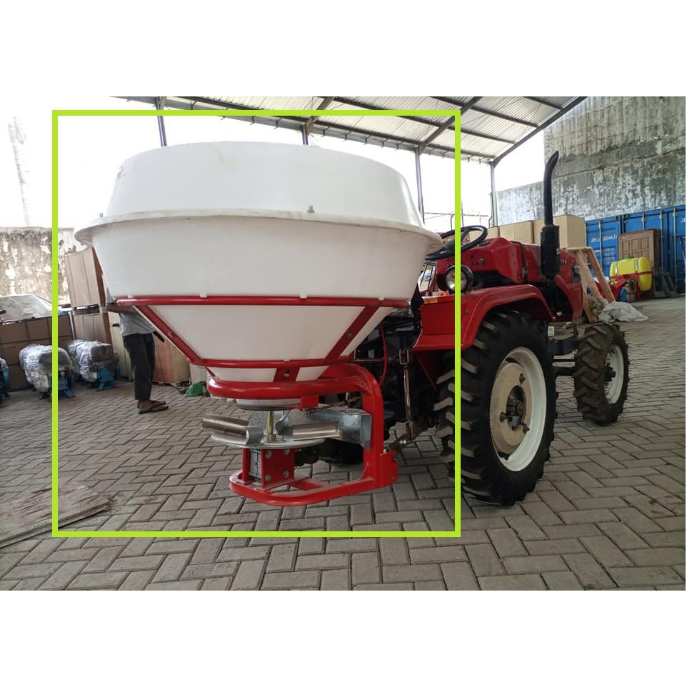 Jual Alat Mesin Penyebar Sebar Penabur Tabur Pupuk Traktor Roda Empat ...