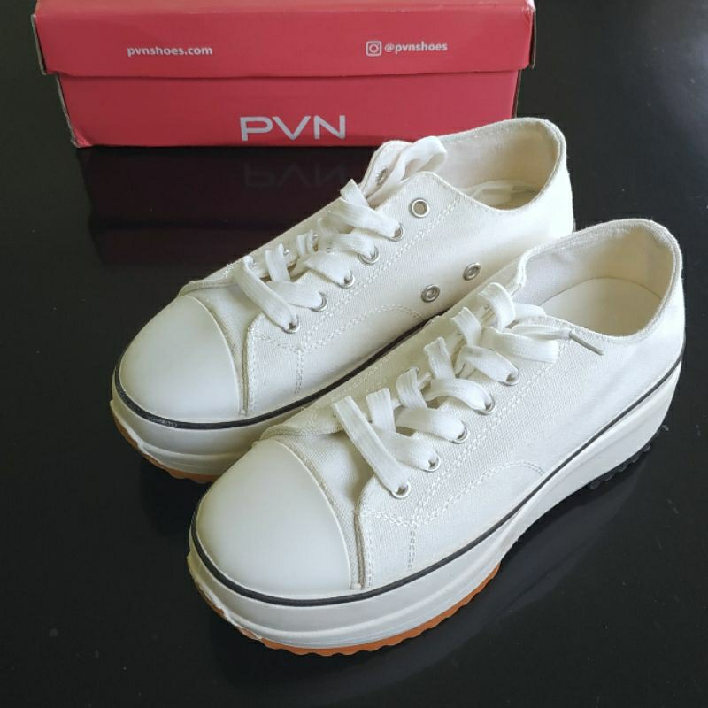 Jual PVN Jinyoung Low Sepatu Sneakers Wanita Sport Shoes White | Shopee ...