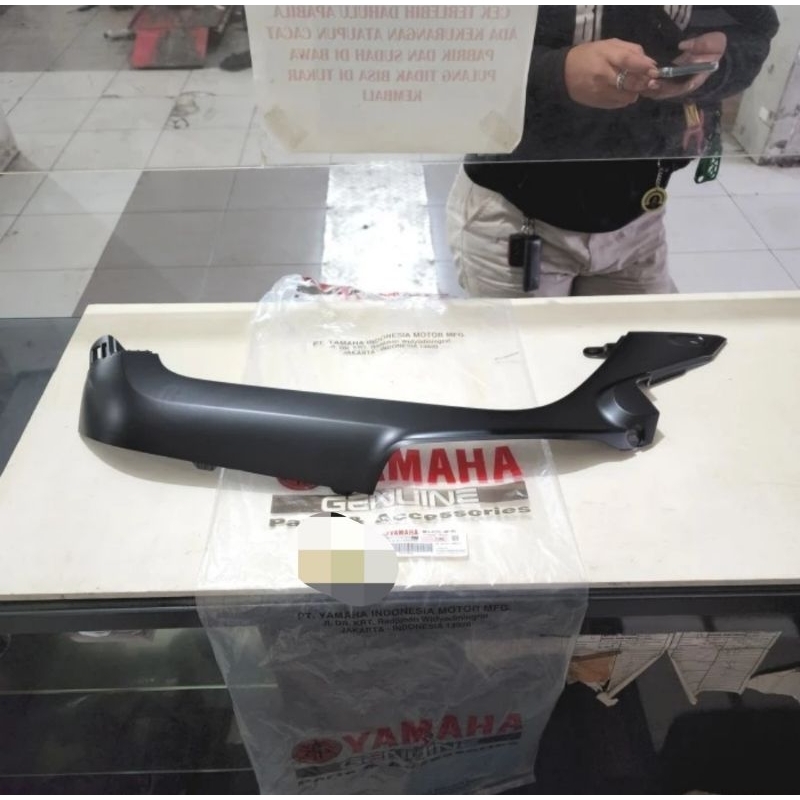 Jual MOLE SIDE SAYAP SIRIP FAZZIO FAZIO HITAM DOFF KIRI BEJ-F171L-P4 ...