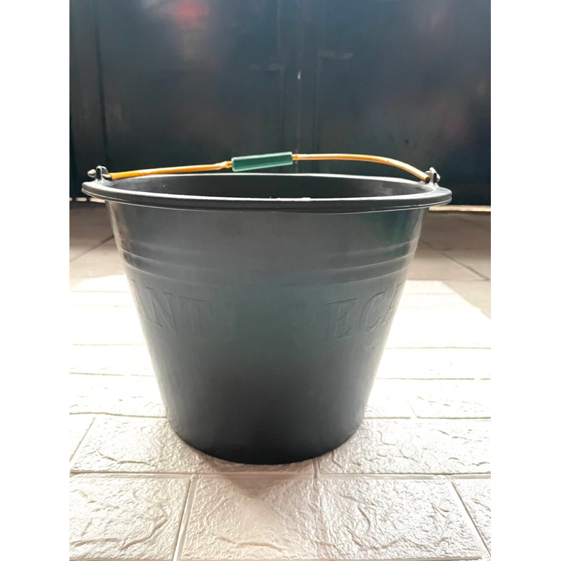 Jual GM Ember Cor Ember Hitam Ember Anti Pecah Ember Timba Hitam - 18 L ...