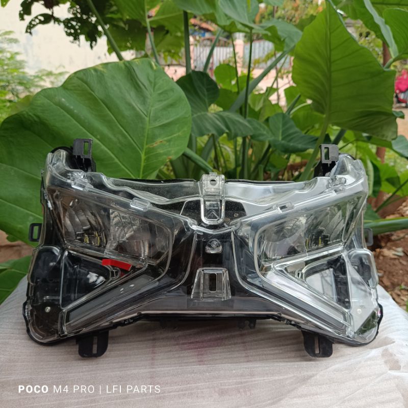 Jual Lampu depan headlamp yamaha xmax new 250 B74 Original yamaha | Shopee Indonesia