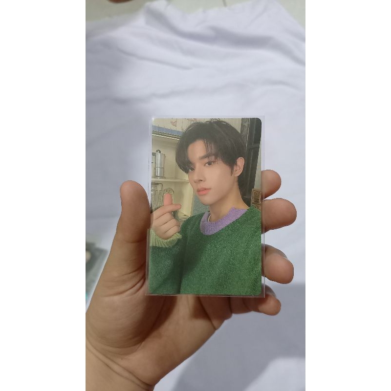 Jual Photocard Official Jake Enhypen Essential ver | Shopee Indonesia