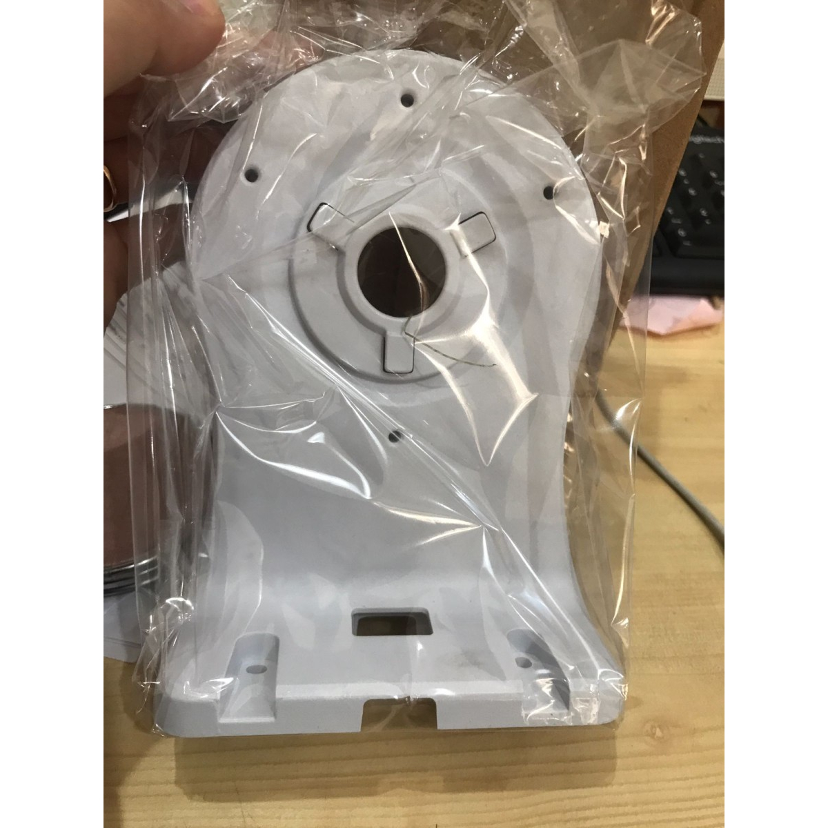 Jual Bracket Dome Oem Dinding Khusus CCTV EZVIZ C6N / H6C Pro/ TY1 Pro ...