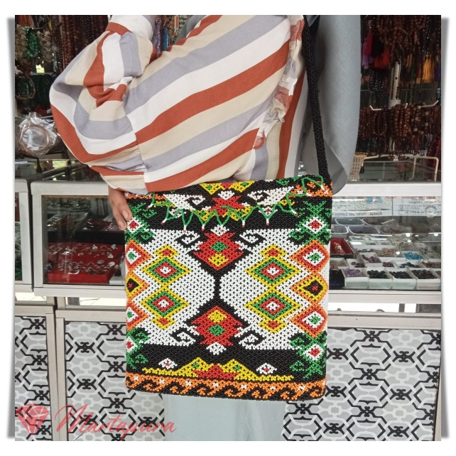 Jual TAS0761 Tas Totebag Anyaman Manik Motif Dayak Kalimantan | Shopee ...