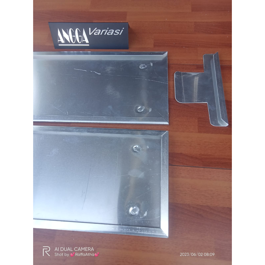 Jual Tatakan plat mobil sisip samping ( warna asli bahan ) | Shopee ...