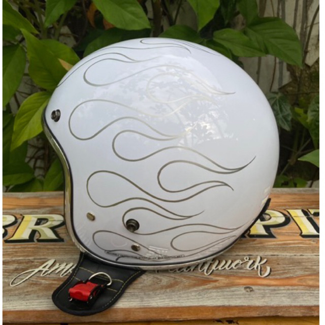 Jual Helm PUTIH halfface bogo flame depan ke belakang | Shopee Indonesia