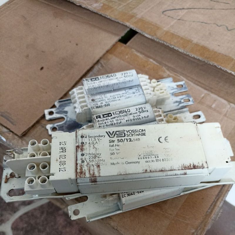 Jual Ballast Trafo Halogen 12 Volt 50 Watt STR 50/12 Vossloh Schwabe ...
