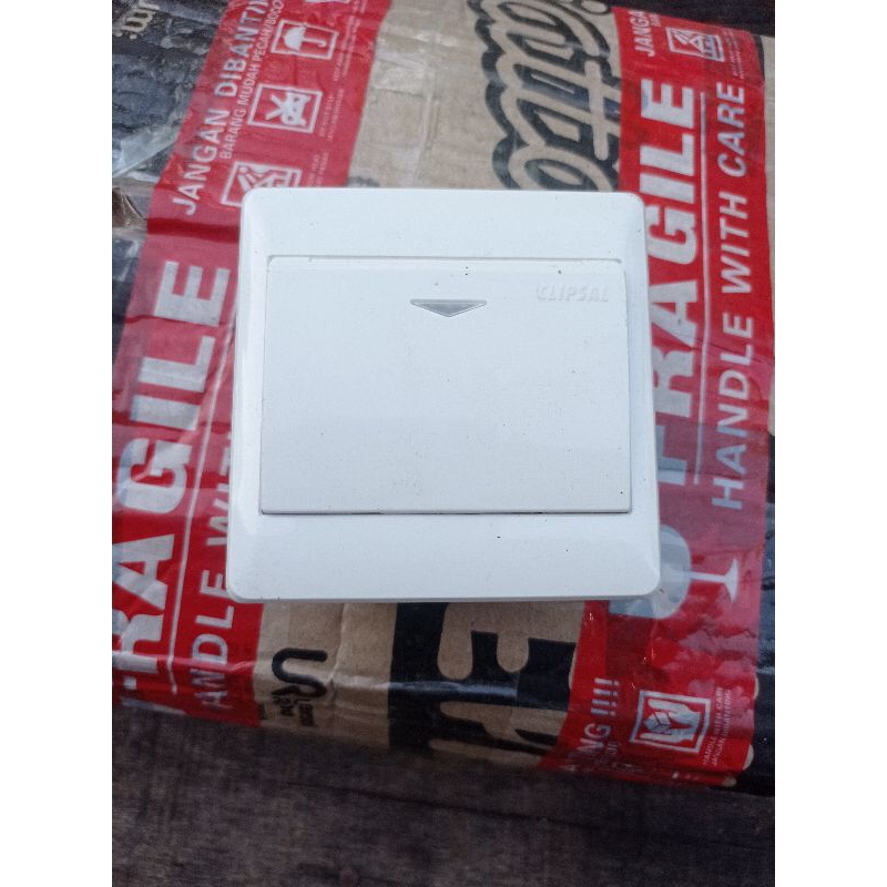 Jual Saklar Hotel Keytag Switch CLIPSAL E2031EKTH 16A - 250V RESISTIVE ...