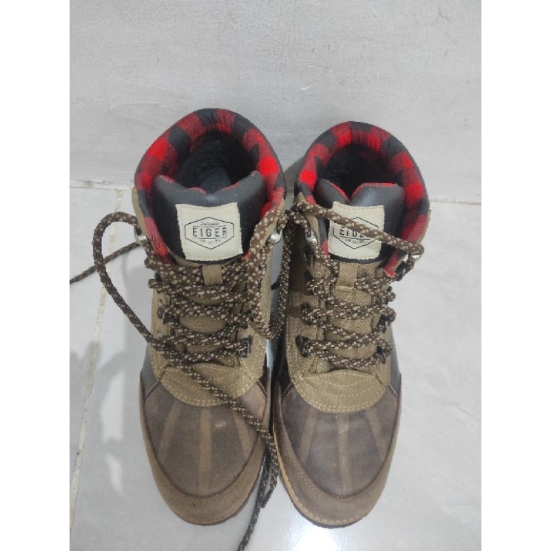 Jual sepatu Eiger gunung bots second pemakaian cuaman dua kali | Shopee ...