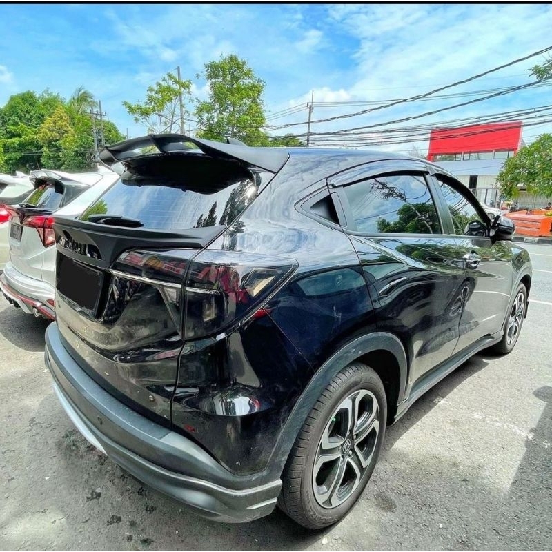 Jual Middle spoiler ducktail PRESISI HRV 2018 - 2022 sebelum FACELIFT ...