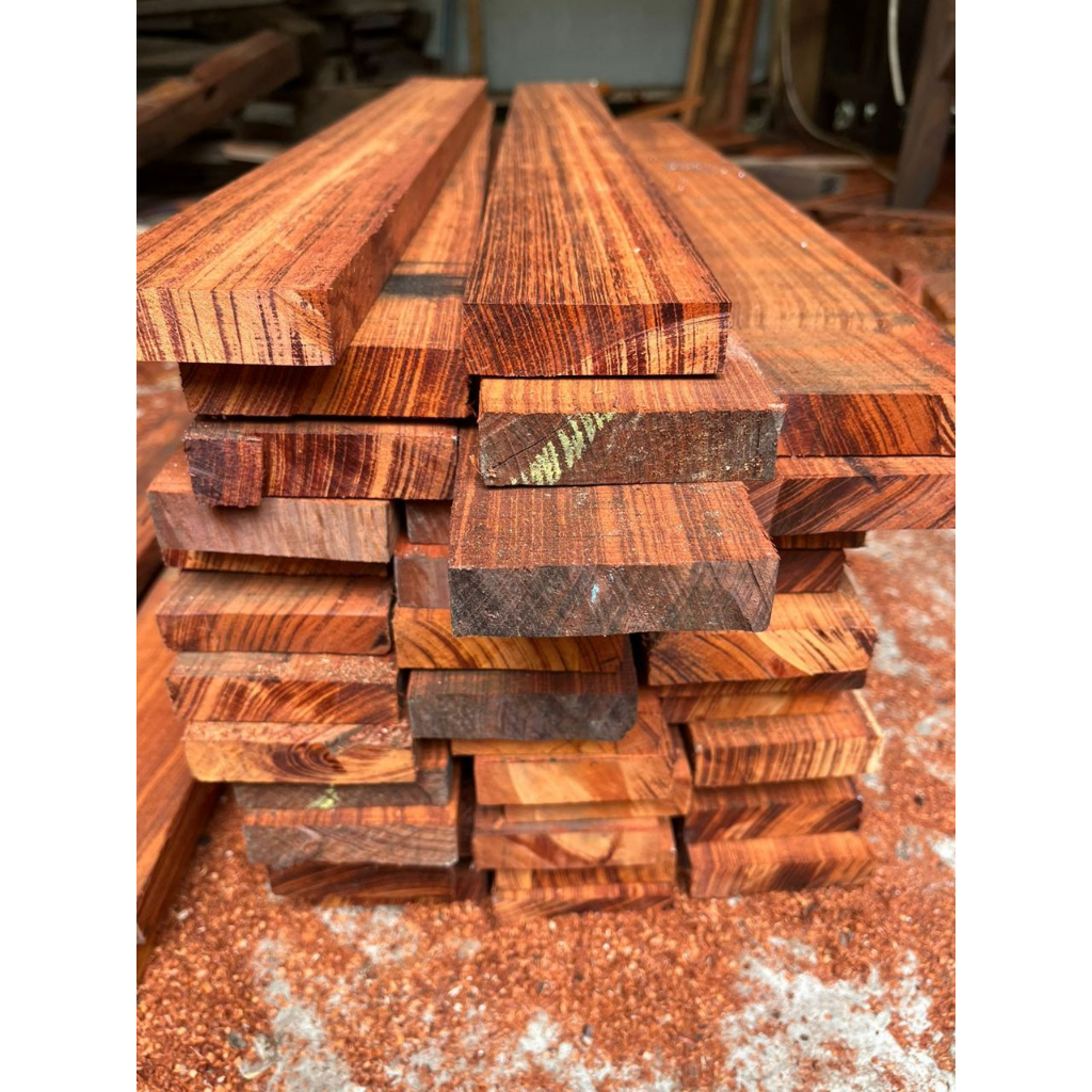 Jual Kayu rengas merah kalimantan ukuran 25 x 7 x 1 cm | 50 x 5 x 1 cm ...
