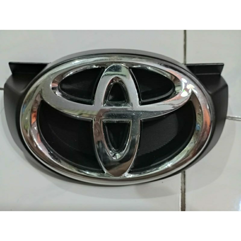 Jual logo simbul simbol toyota innova 2010 | Shopee Indonesia