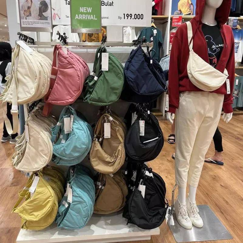 Jual Uniqlo Tas Bahu mini bulat round sling shoulder bag | Shopee Indonesia