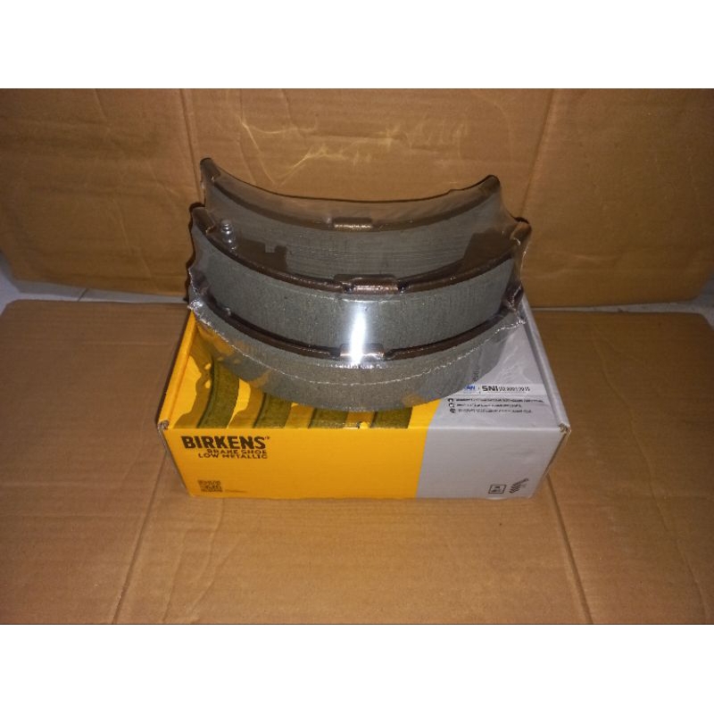 Jual BIRKENS Brake shoe / kampas rem belakang toyota innova bensin ...