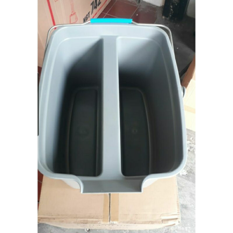 Jual twin bucket 22 liter Ember bucket sekat double bucket | Shopee ...