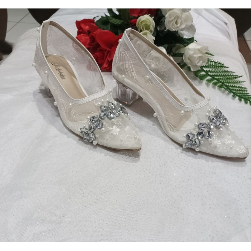 Jual Sepatu wedding sepatu wanita syakira putih hak kaca 5 cm | Shopee ...