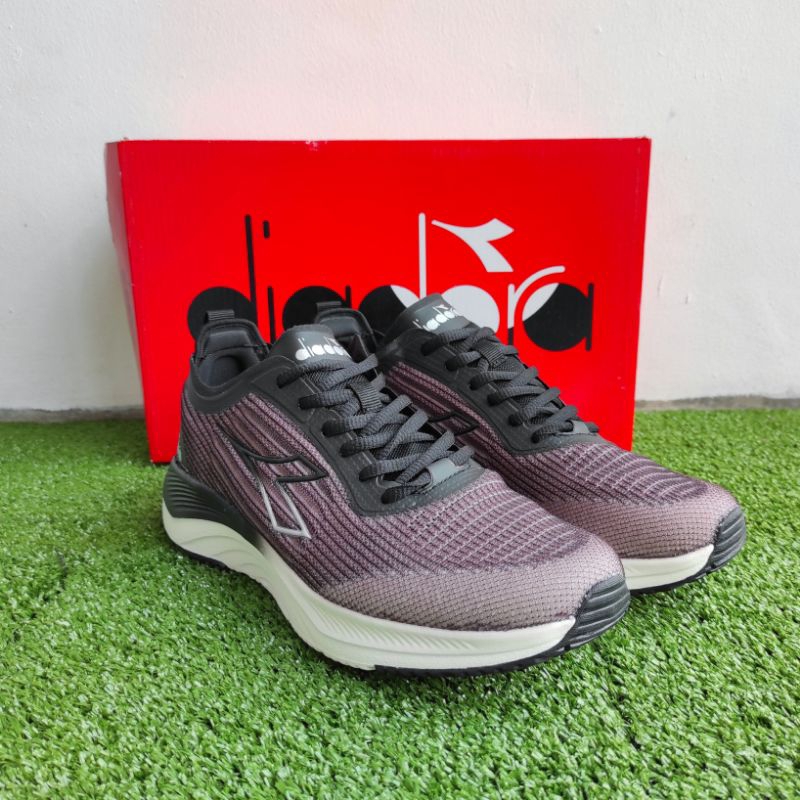 Jual Sepatu Running Diadora Felicity Black Original | Shopee Indonesia