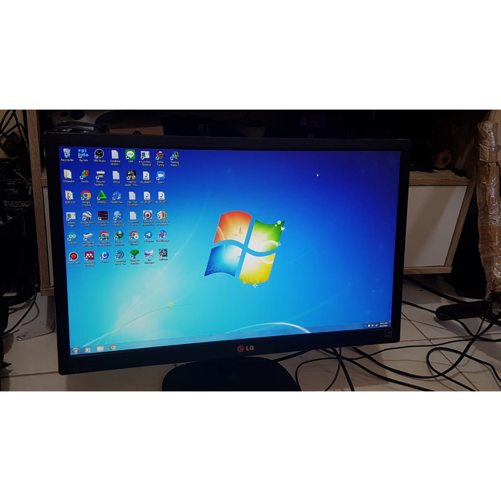 Jual Monitor LG 22 Inch tipe 22M35A Resolusi Full HD 1920x1080 | Shopee ...