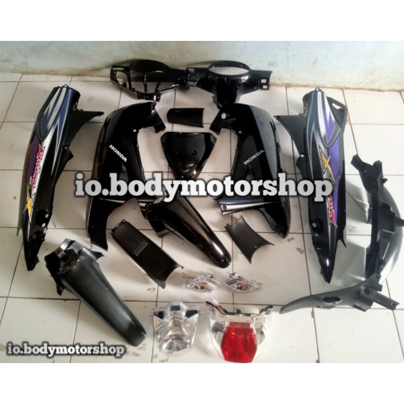Jual COVER BODY FULL BODY HALUS KASAR HONDA KARISMA X 125 D HITAM PLUS ...
