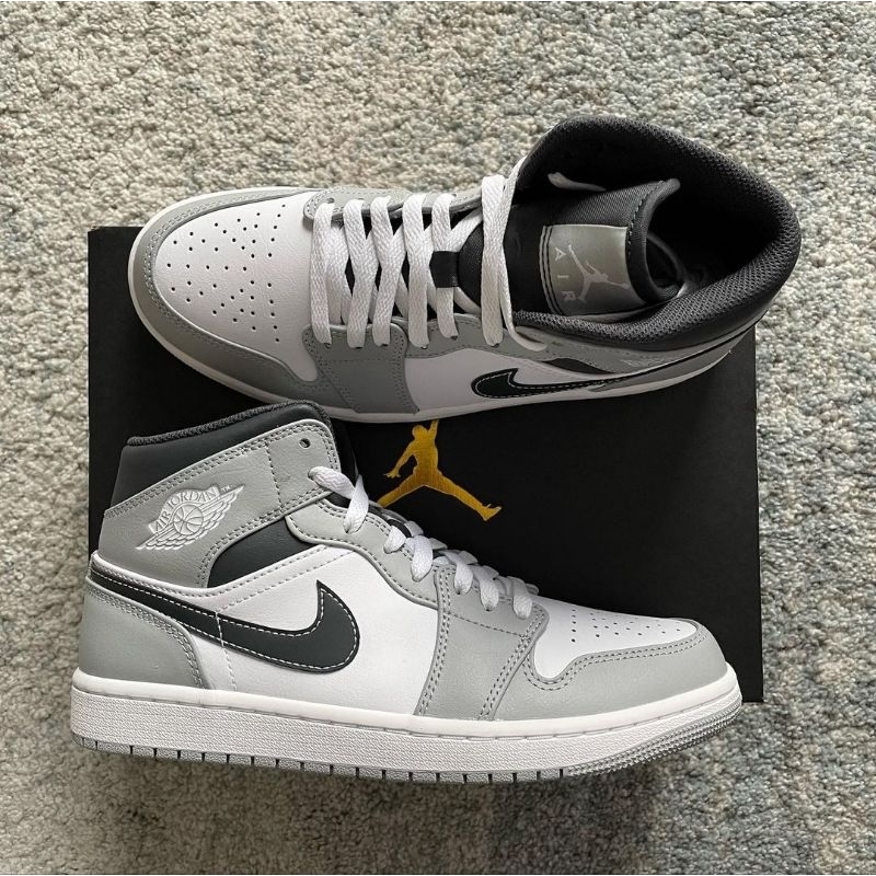 Jual N*ke J×r×*n One Mid L*ght Sm×ke Grey | Shopee Indonesia