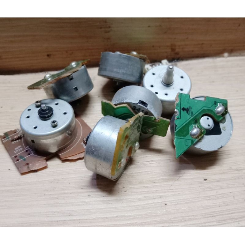 Jual DC motor DVD player model PCB, 5-9vdc cocok buat generotor ...