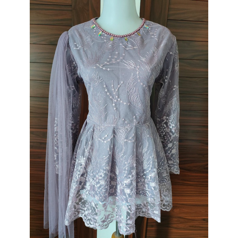 Jual kebaya wisudah model rempel warna taro | Shopee Indonesia
