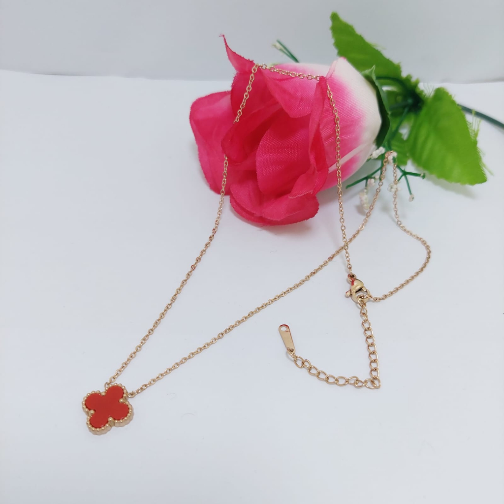 Jual TITANIUM KALUNG CLOVER PERHIASAN WANITA DEWASA KALUNG CLOVER BUNGA ...