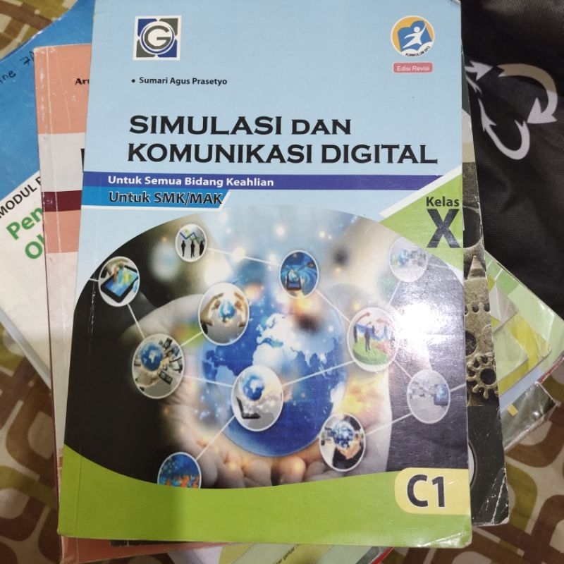 Jual Buku Simulasi Komunikasi Digital SMK kelas 10 penerbit Gino Guruputra | Shopee Indonesia