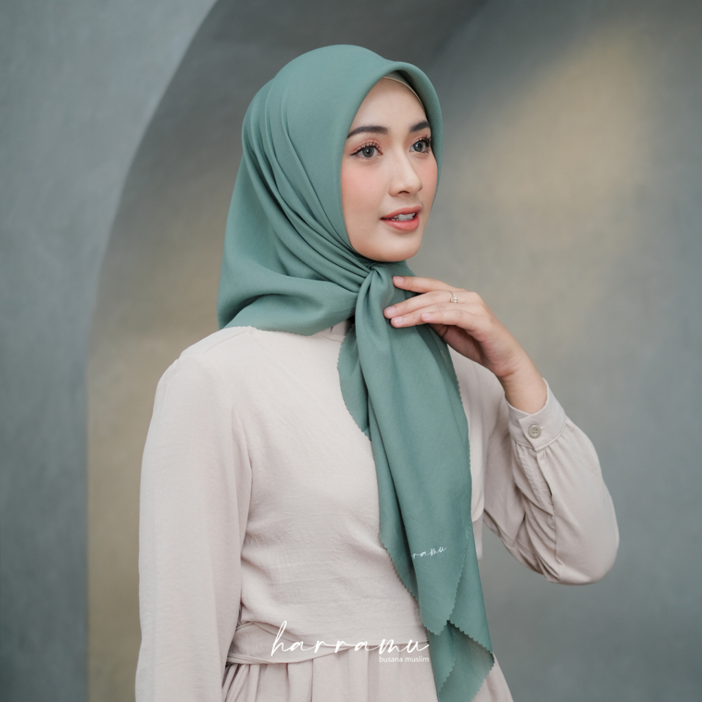 Jual HARRAMU Jilbab Segiempat Warna Soft Green Voal Paris Premium Polos Hijab Segi 4 Empat ...