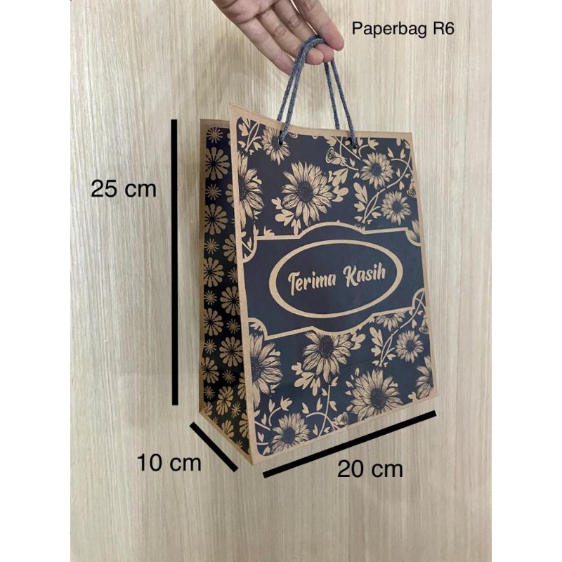 Jual Paper bag R6 batik 20x25 | R6 batik | Shopee Indonesia