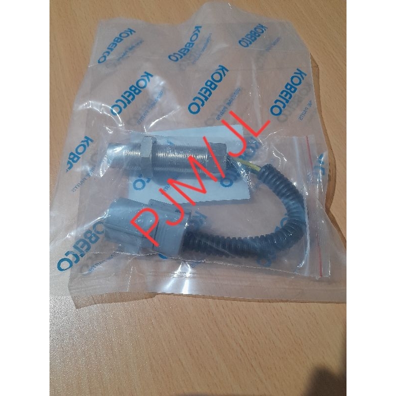 Jual SENSOR SPEED RPM SENSOR REVOLUTION KOBELCO SK200-8 VHS894101290 ...
