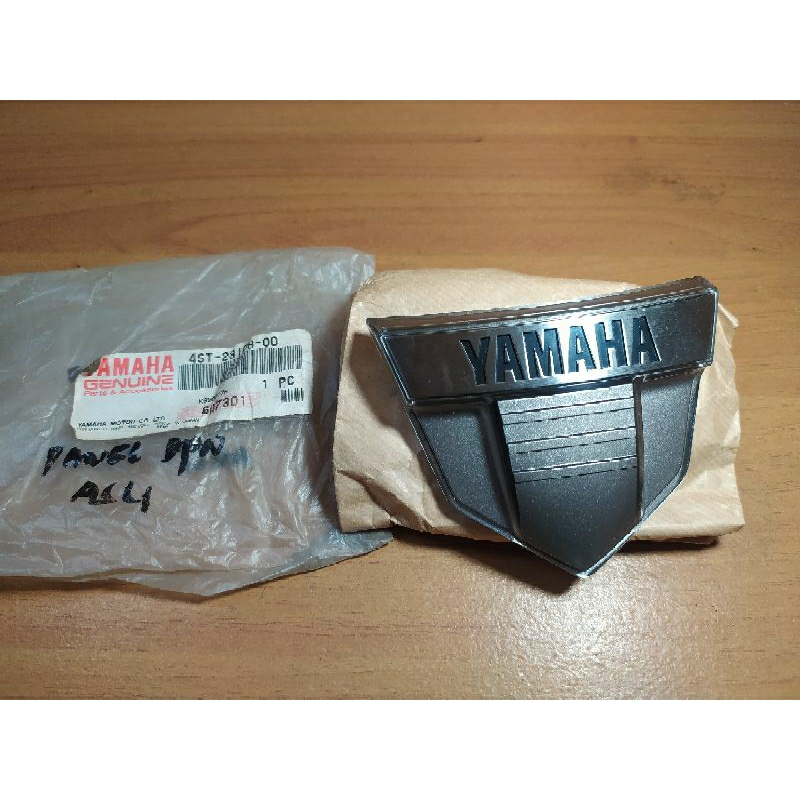 Jual Emblem logo panel dada Yamaha CRYPTON original baru japan | Shopee ...
