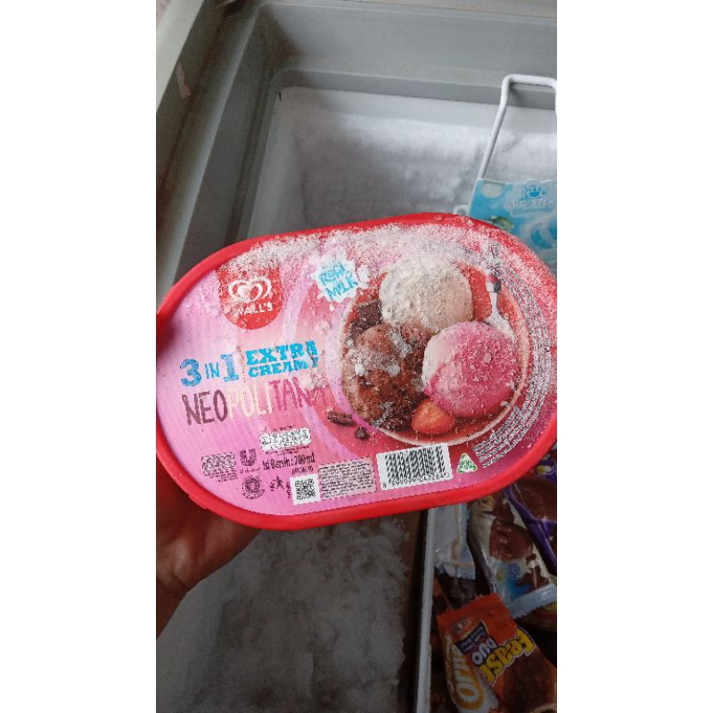 Jual Wall's Ice Cream Extra Creamy 3in1 Neopolitana 700ml | Shopee ...
