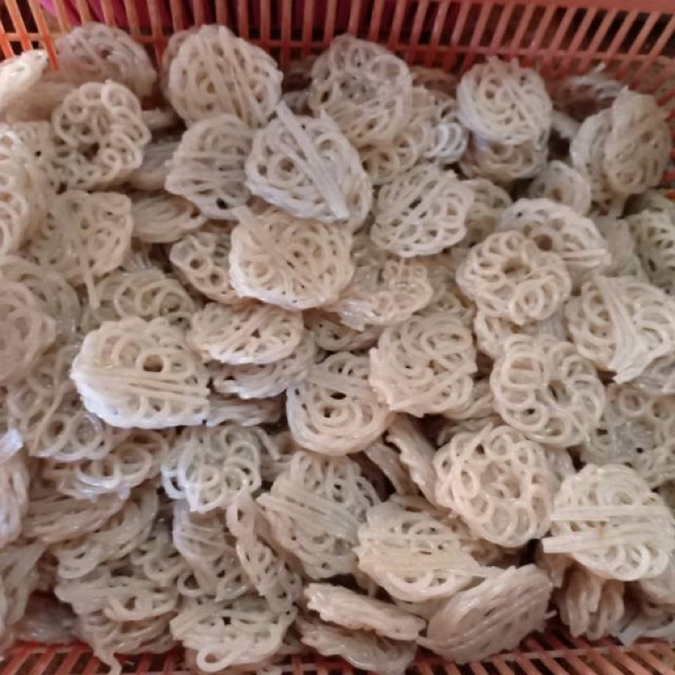 Jual Kerupuk Mawar Kerupuk Keriting Putih Mentah Viral Seblak Rafael ...