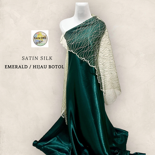 Jual ½ meter Kain Satin Silk Charmuse EMERALD/ HIJAU BOTOL Satin ...