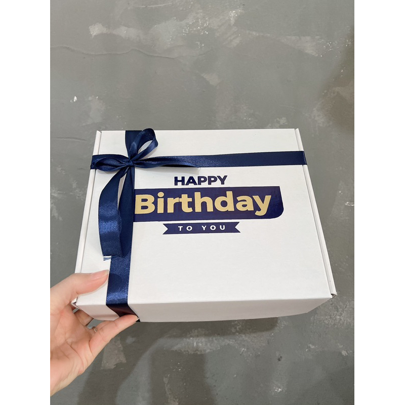 Jual box happy birthday corrugated luar dalam putih size 24x20x7 + pita ...