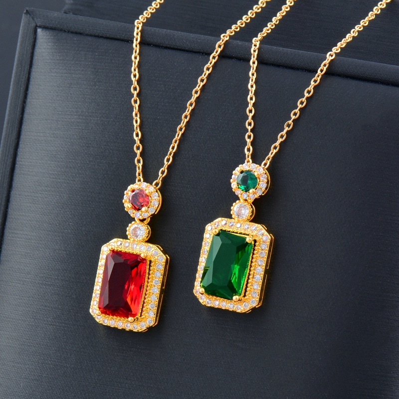 Jual Kalung Wanita Titanium Lapis Emas Plus Liontin Permata Hijau merah ...