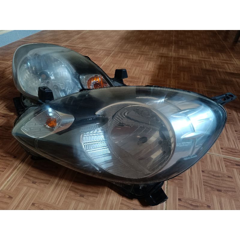 Jual Headlamp lampu Custom Brio, Mobilio Old satu set kanan kiri ...