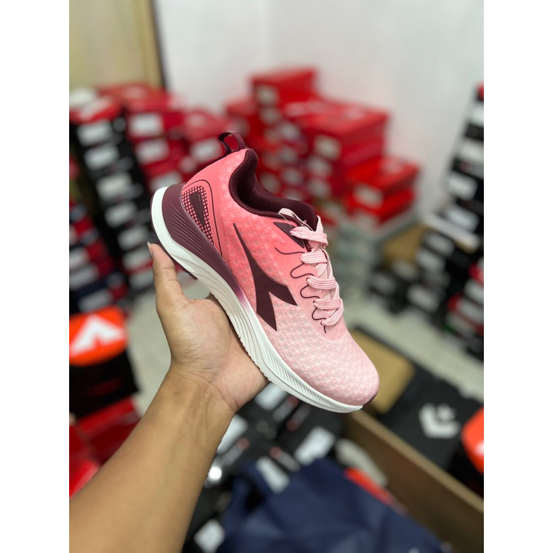 Jual Diadora Graceson Running Women Pink Original BNIB Resmi | Shopee ...