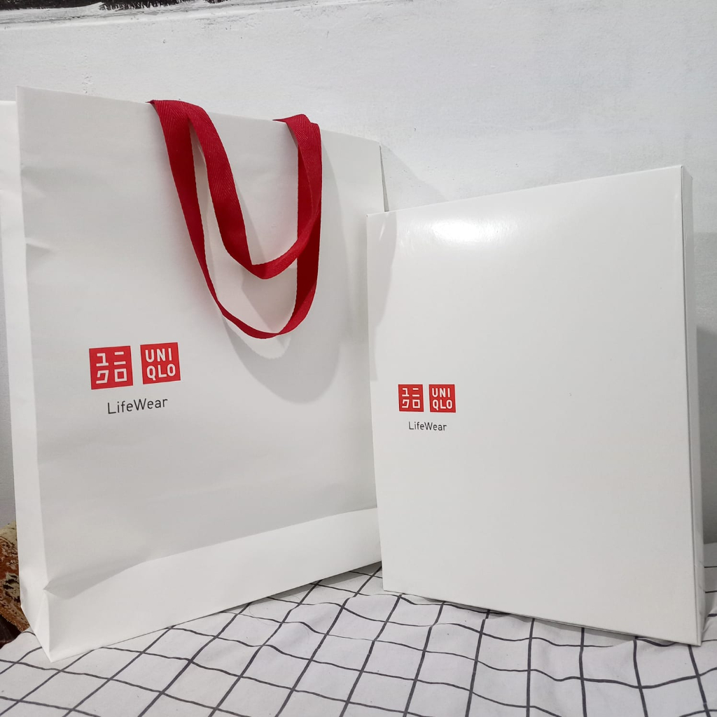 Jual Gift Set Uniqlo (Box Paperbag Greeting Card) | Shopee Indonesia
