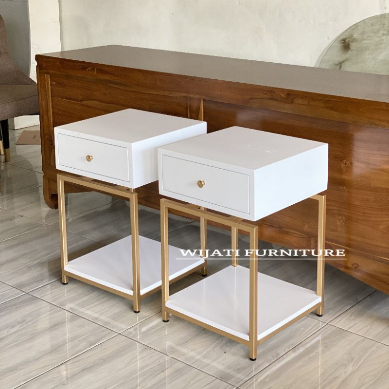 Jual Nakas Minimalis modern Interior hotel Putih Bed side | Shopee ...