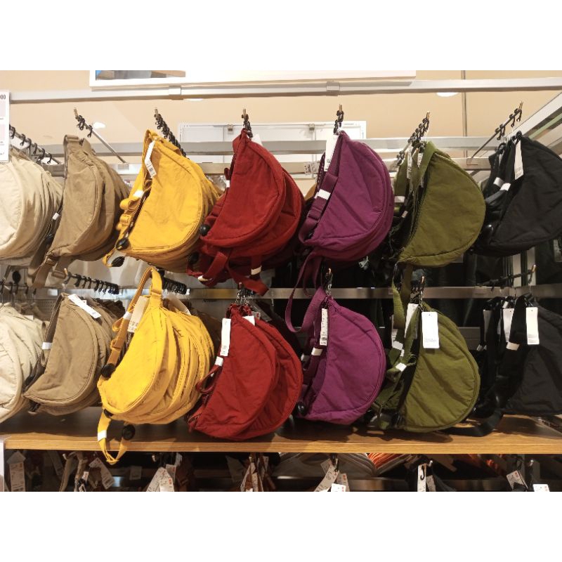 Jual TAS UNIQLO SELEMPANG ORIGINAL BEST SELLER | Shopee Indonesia