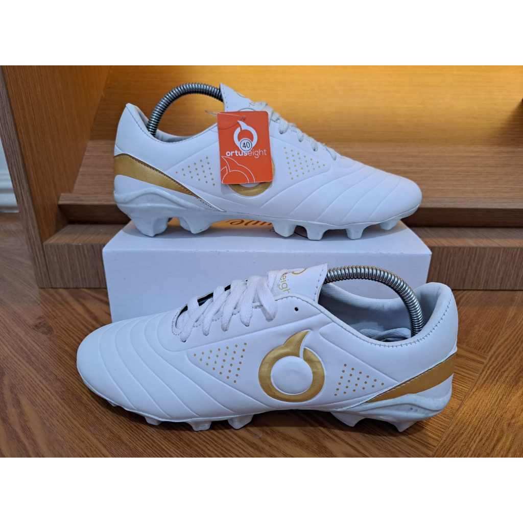 Jual Sepatu Bola Termahal Dunia Terlengkap & Harga Terbaru Juni 2026 ...
