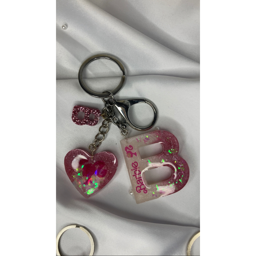 Jual *BARBIE EDITION* Gantungan Kunci Huruf resin Nama Inisial | Resin ...