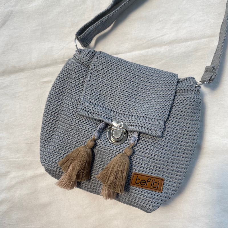Jual Tas Rajut Selempang NUMA Knit Bag Tali Serut Bag Lock Sling Bag ...