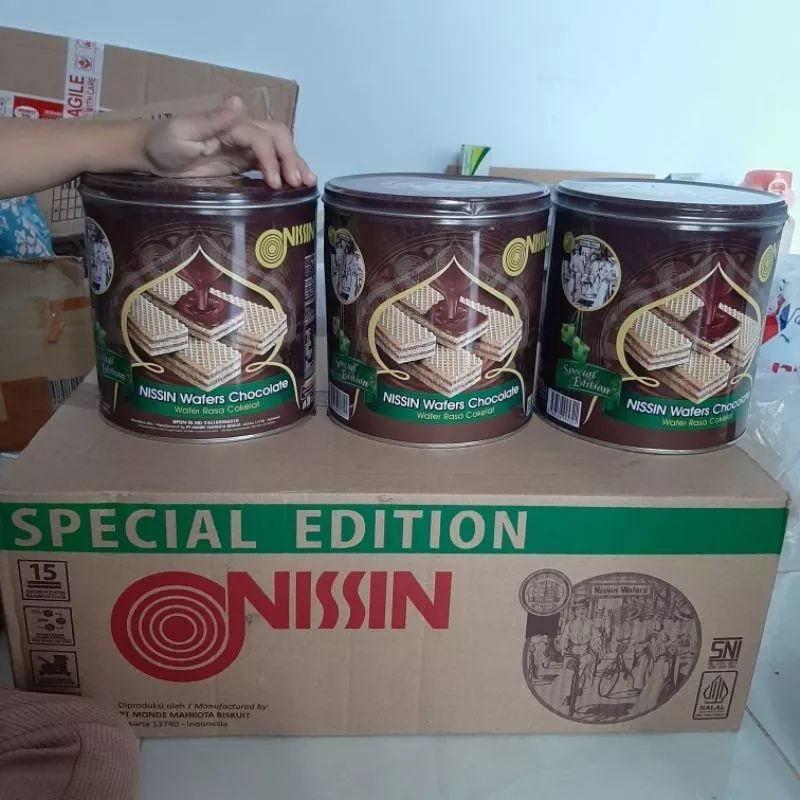 Jual Nissin wafers chocolate kalengan | Shopee Indonesia