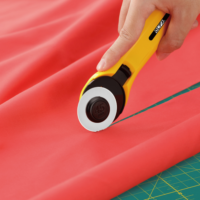 Jual Cutter OLFA Pemotong kain 45mm Rotary Cutter RTY-2C/Yel | Shopee ...