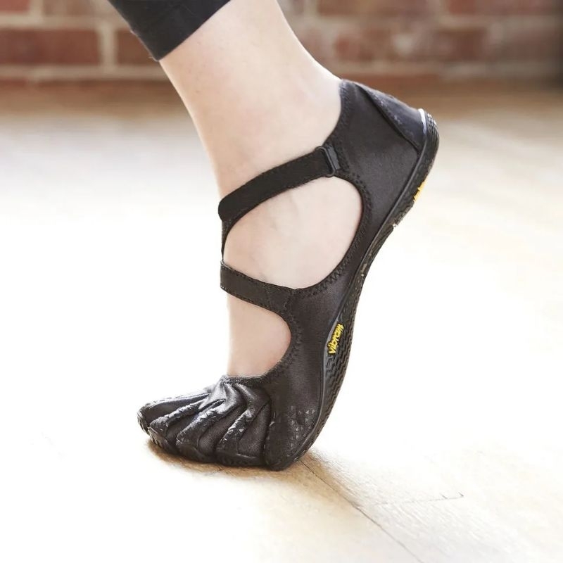 Jual Vibram Fivefingers V-Soul / Sepatu Yoga / Sepatu Poundfit (100% ...