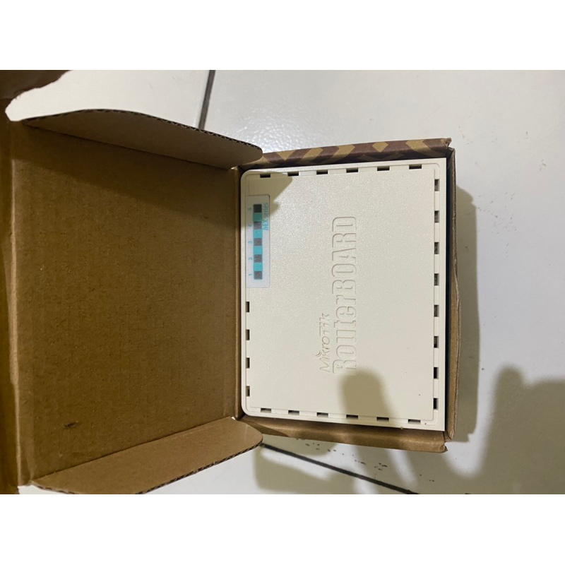 Jual Mikrotik hex RB750GR3 | Shopee Indonesia